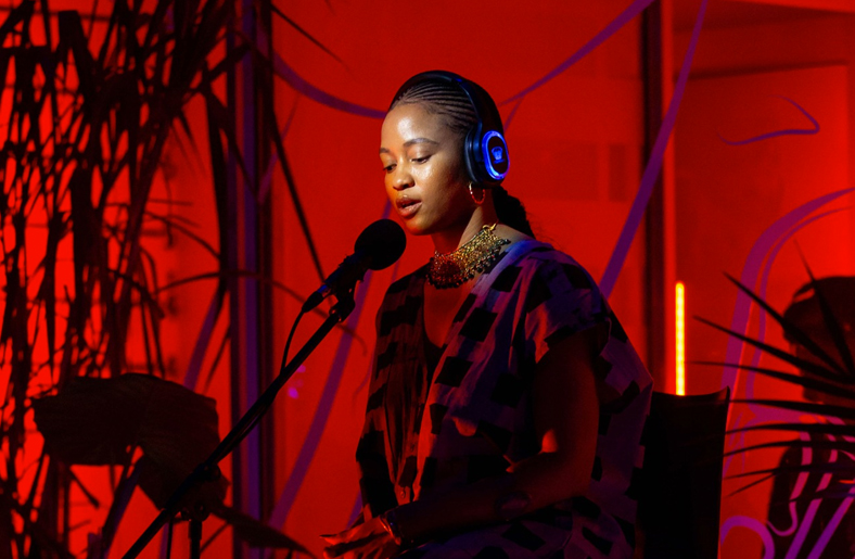 Mpho Sebina Serenades Our Ears With Love In Her "Smoke Break" Live ...